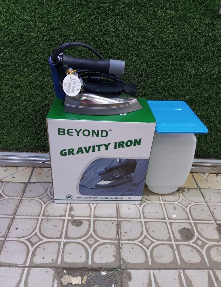Industrial gravity-feed steam iron - Wima Power Tools